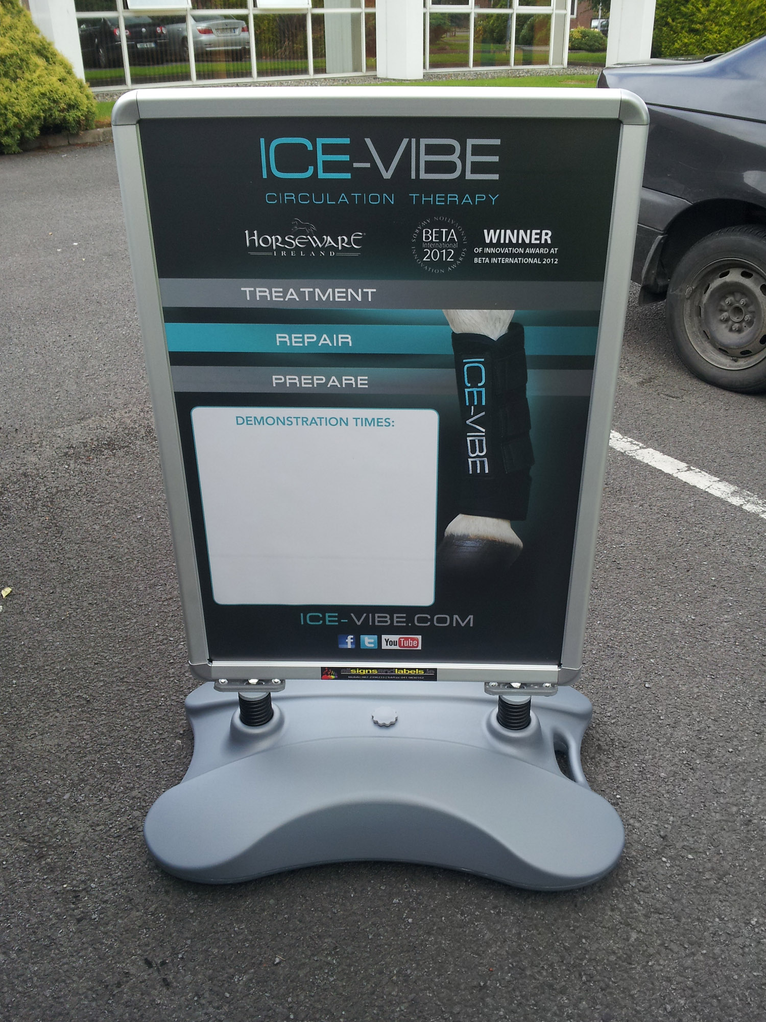 Pavement Signs – All Signs and Labels